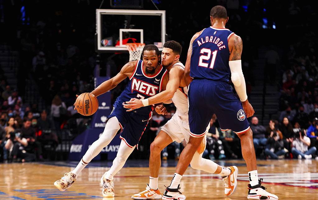 布克30分，太阳113-107篮网，豪取NBA16连胜！-搜狐大视野-搜狐新闻