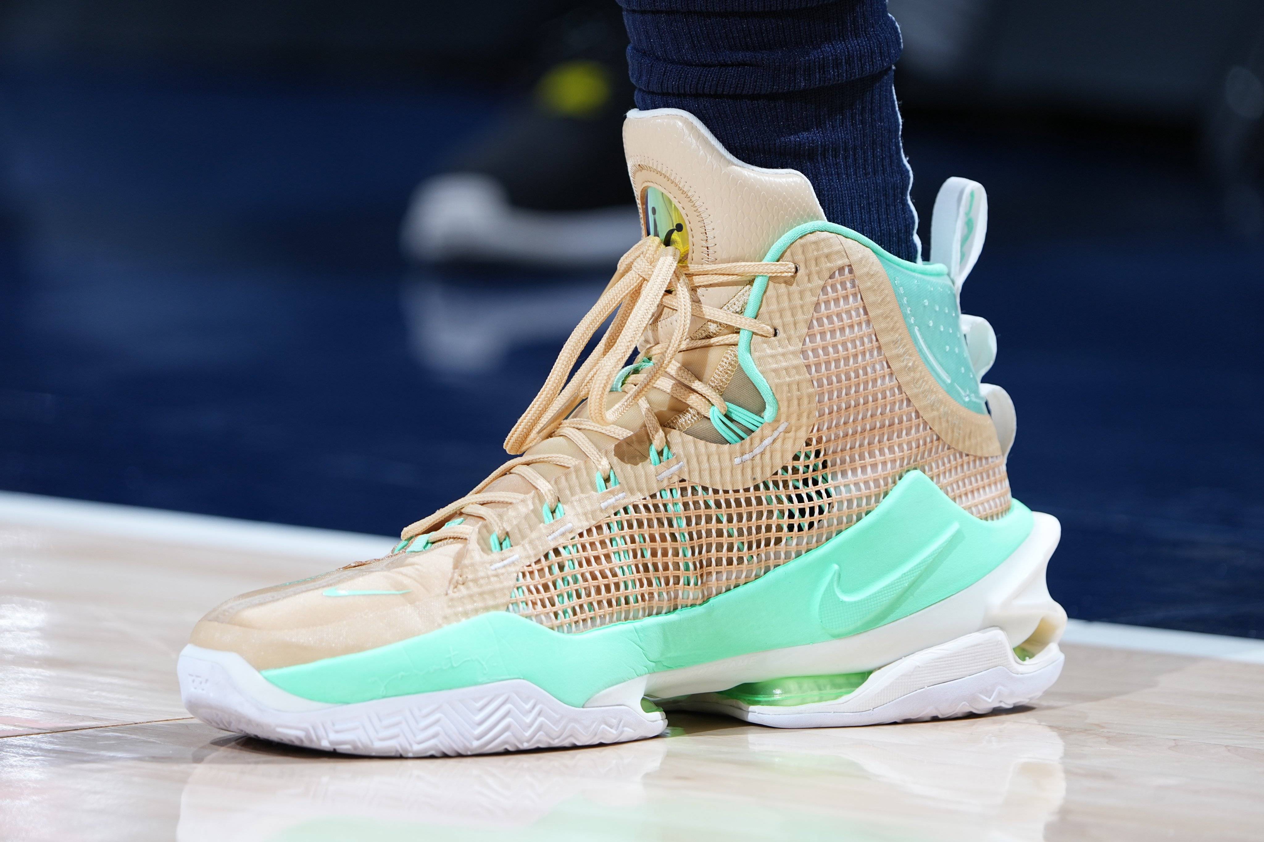 1月17日NBA球鞋上脚，安踏KT6、匹克大三角-搜狐大视野-搜狐新闻