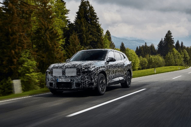 BMW M首款高性能电动车型创新BMW XM完成动态驾驶测试_搜狐汽车_搜狐网