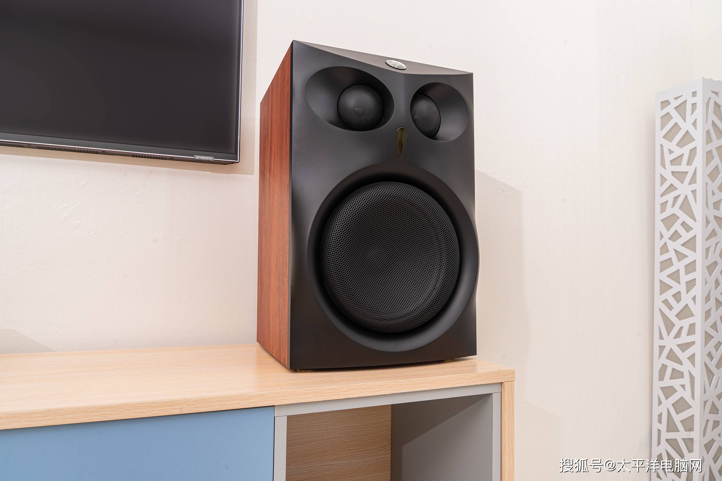 经典与科技的融合碰撞！惠威ET1000有源卡拉OK音箱-搜狐大视野-搜狐新闻
