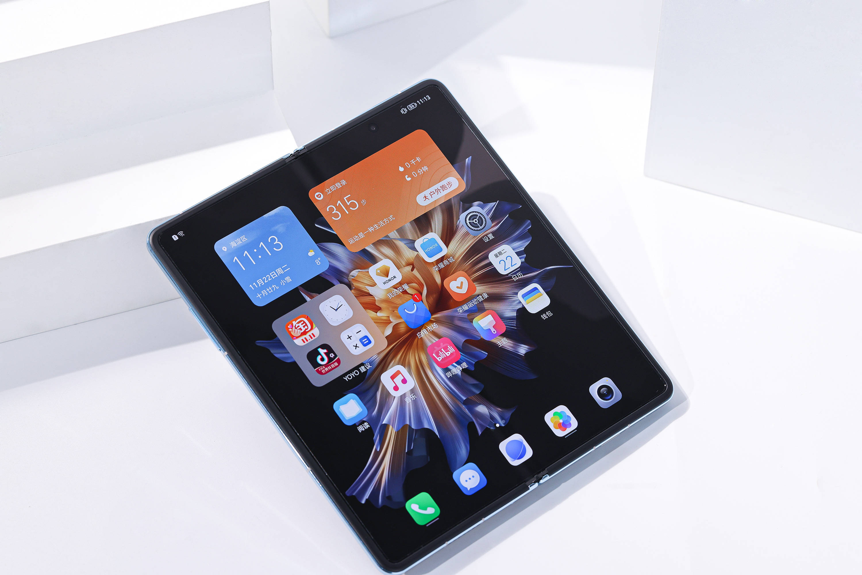 突破折叠屏结构设计瓶颈荣耀Magic Vs手机外观图赏-搜狐大视野-搜狐新闻