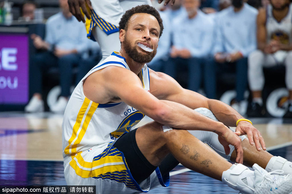 组图:勇士不敌步行者 库里战至伤退满脸无奈-搜狐大视野-搜狐新闻