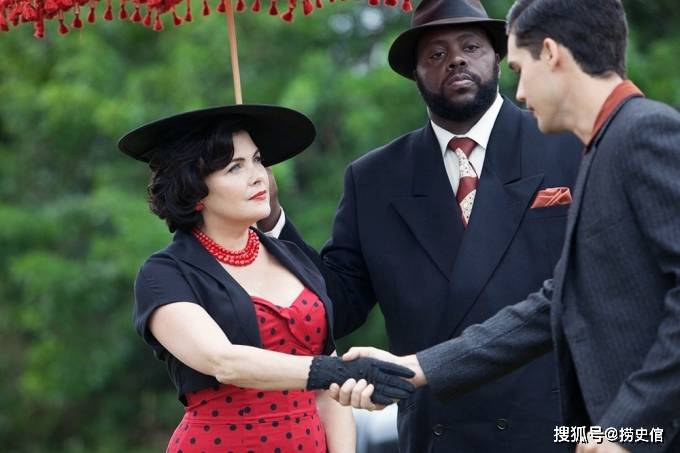 她是世界十大最美女人，因《双峰》而出名，因风骚的角色而受宠爱_Fenn_活动_电影