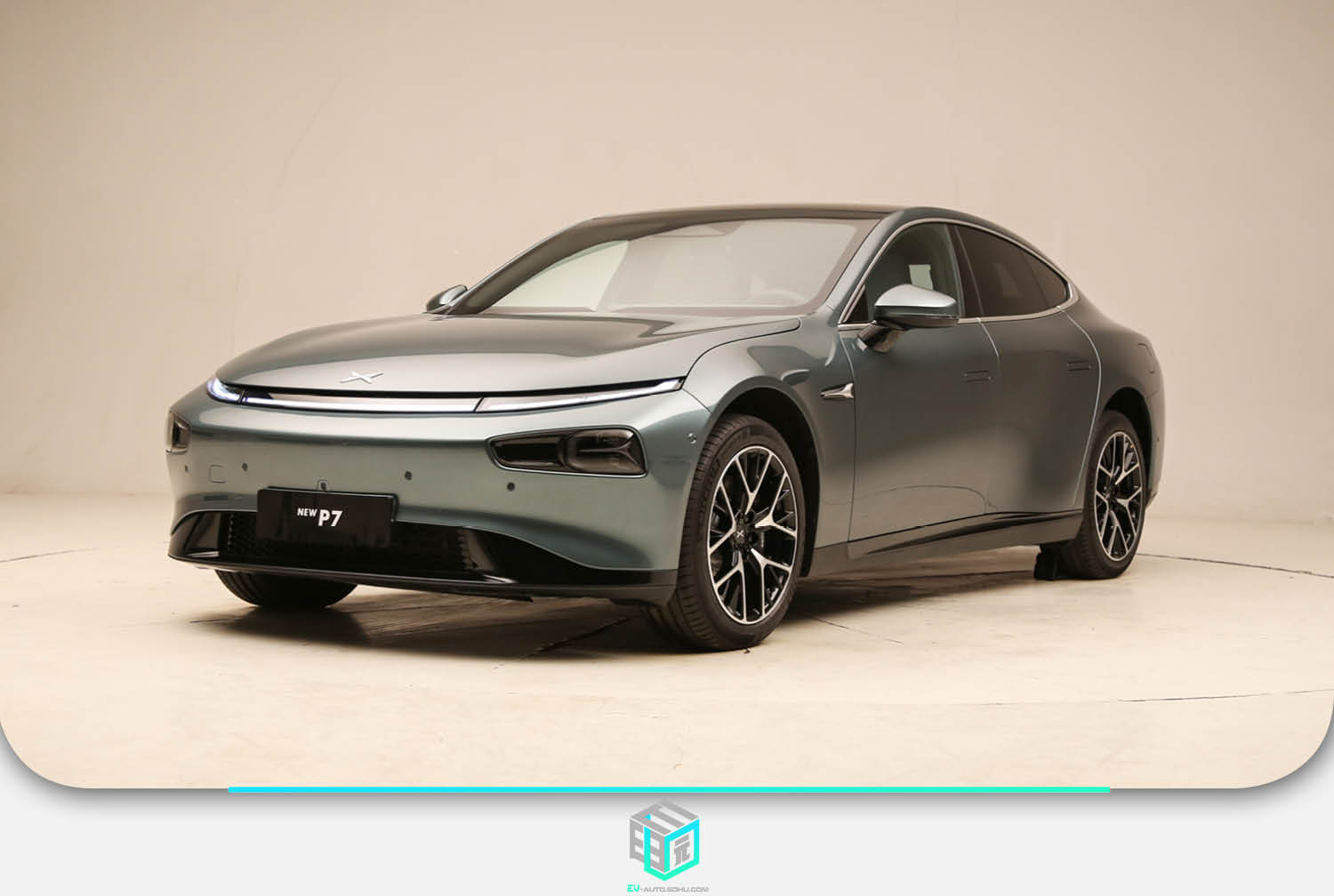 配置/性能全面升级 小鹏P7i静态体验_搜狐汽车_搜狐网