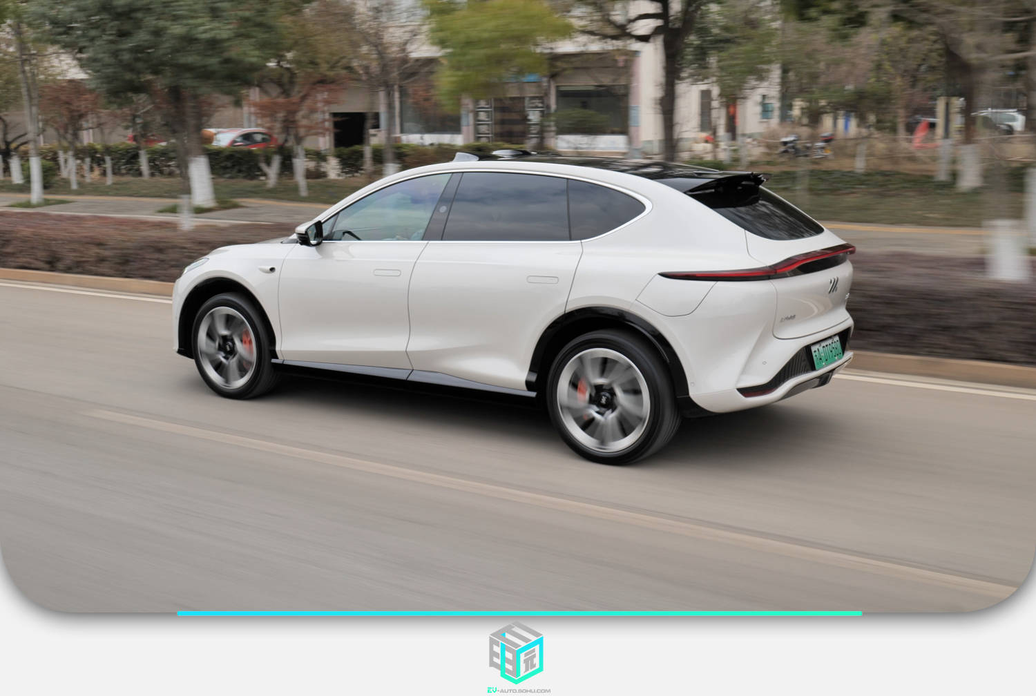 SUV照用威廉姆斯调教 智己LS7这是杀鸡牛刀？_搜狐汽车_搜狐网