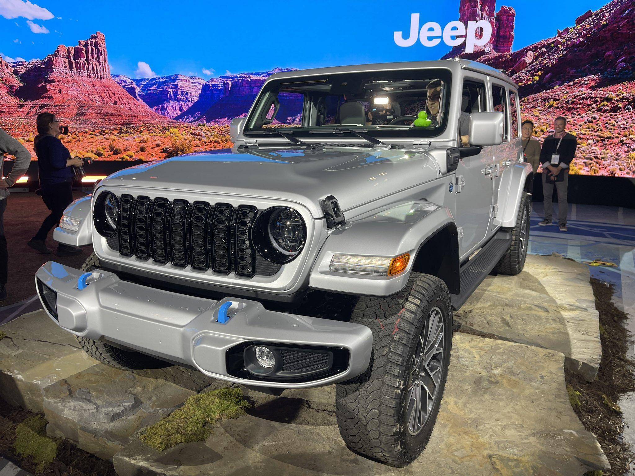 新款Jeep牧马人首发亮相，外观内饰升级_搜狐汽车_搜狐网
