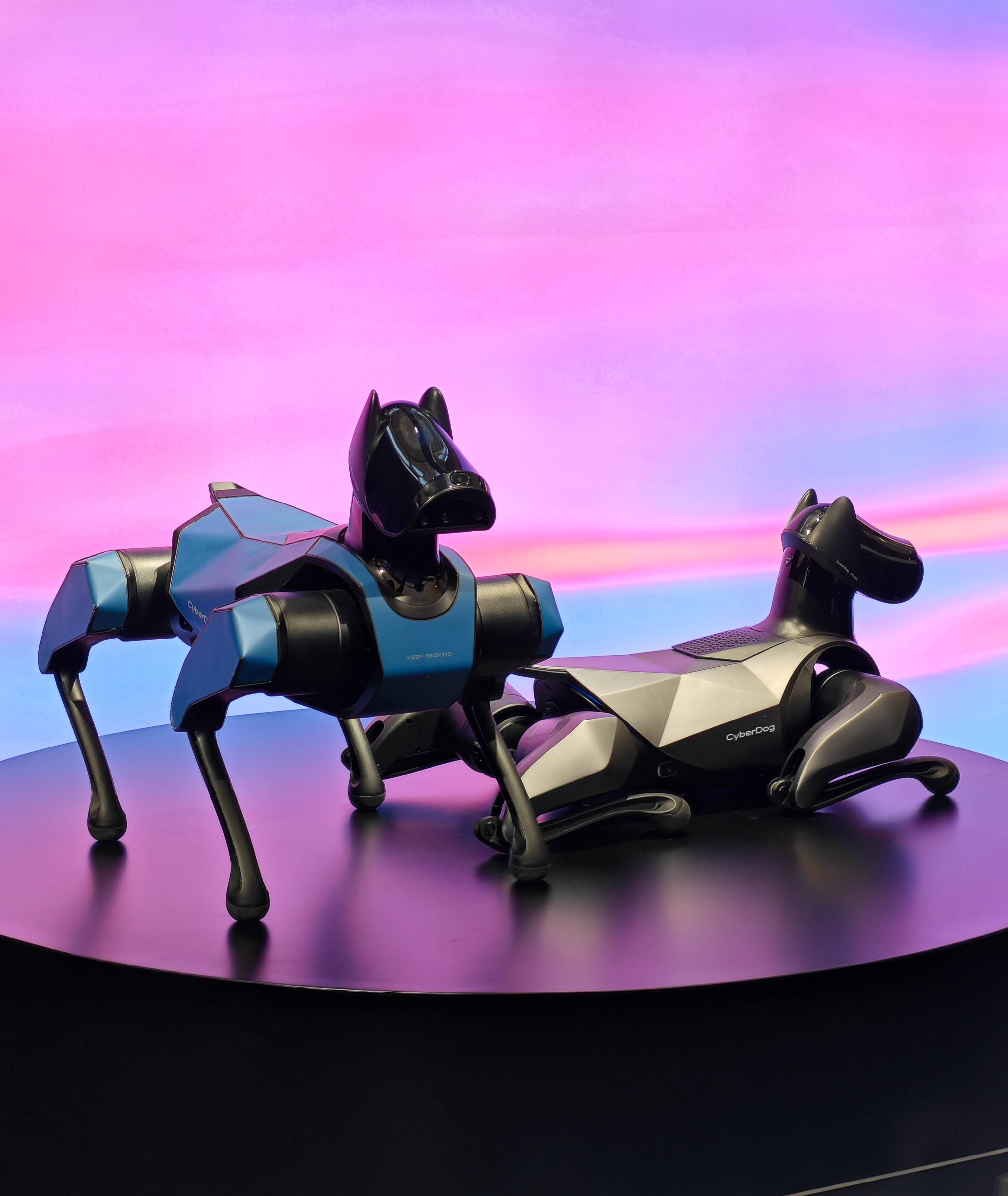 小米×DKE东方科脉联合推出四足仿生机器人电致变色版CyberDog2 _物联网 嵌入式-技术邻