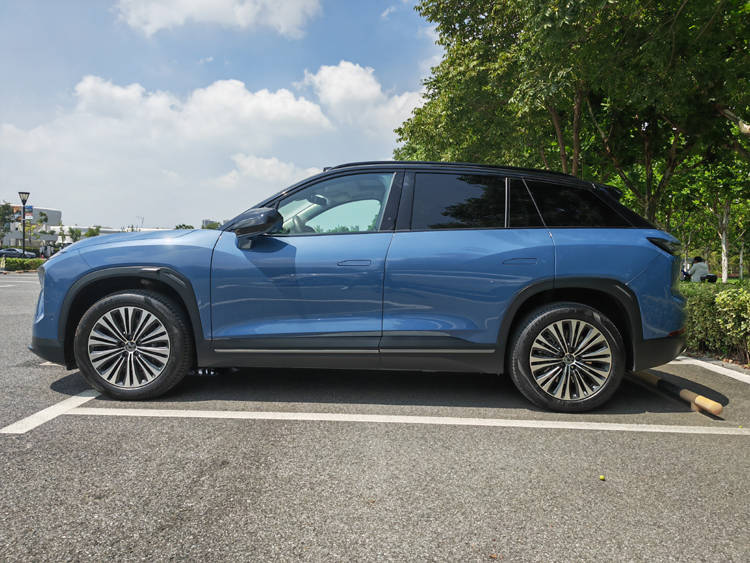 新能源领域的佼佼者 体验蔚来ES7_搜狐汽车_搜狐网