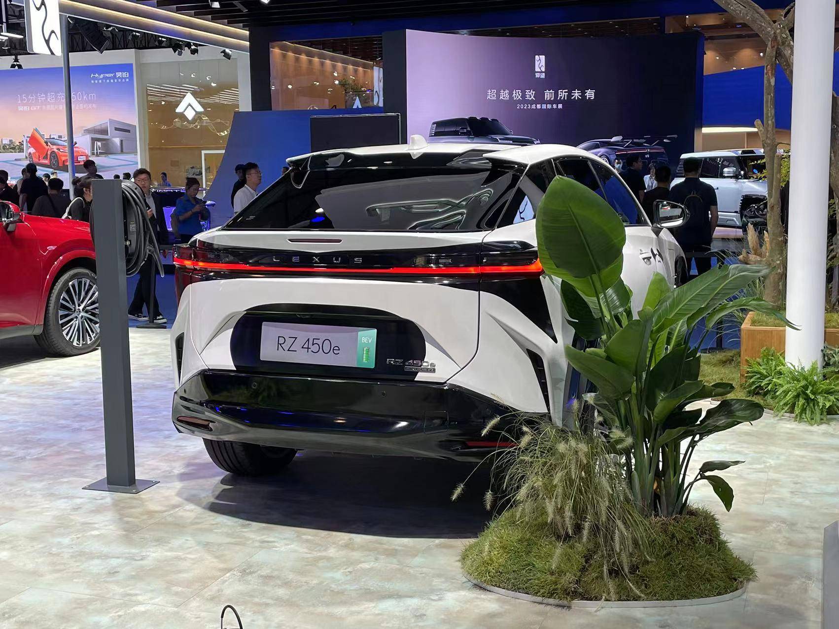 颜值能接受吗？雷克萨斯RZ 450e特别版正式亮相，蔚来ES6同级_搜狐汽车_搜狐网