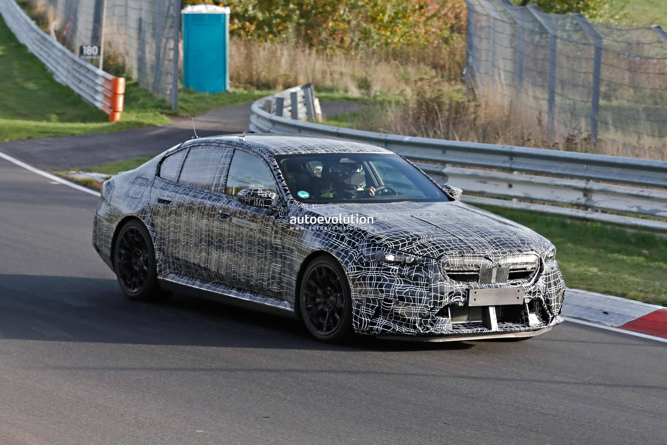 要来了！全新宝马M5实车曝光，尾部造型很战斗，搭4.4T V8插混_搜狐汽车_搜狐网