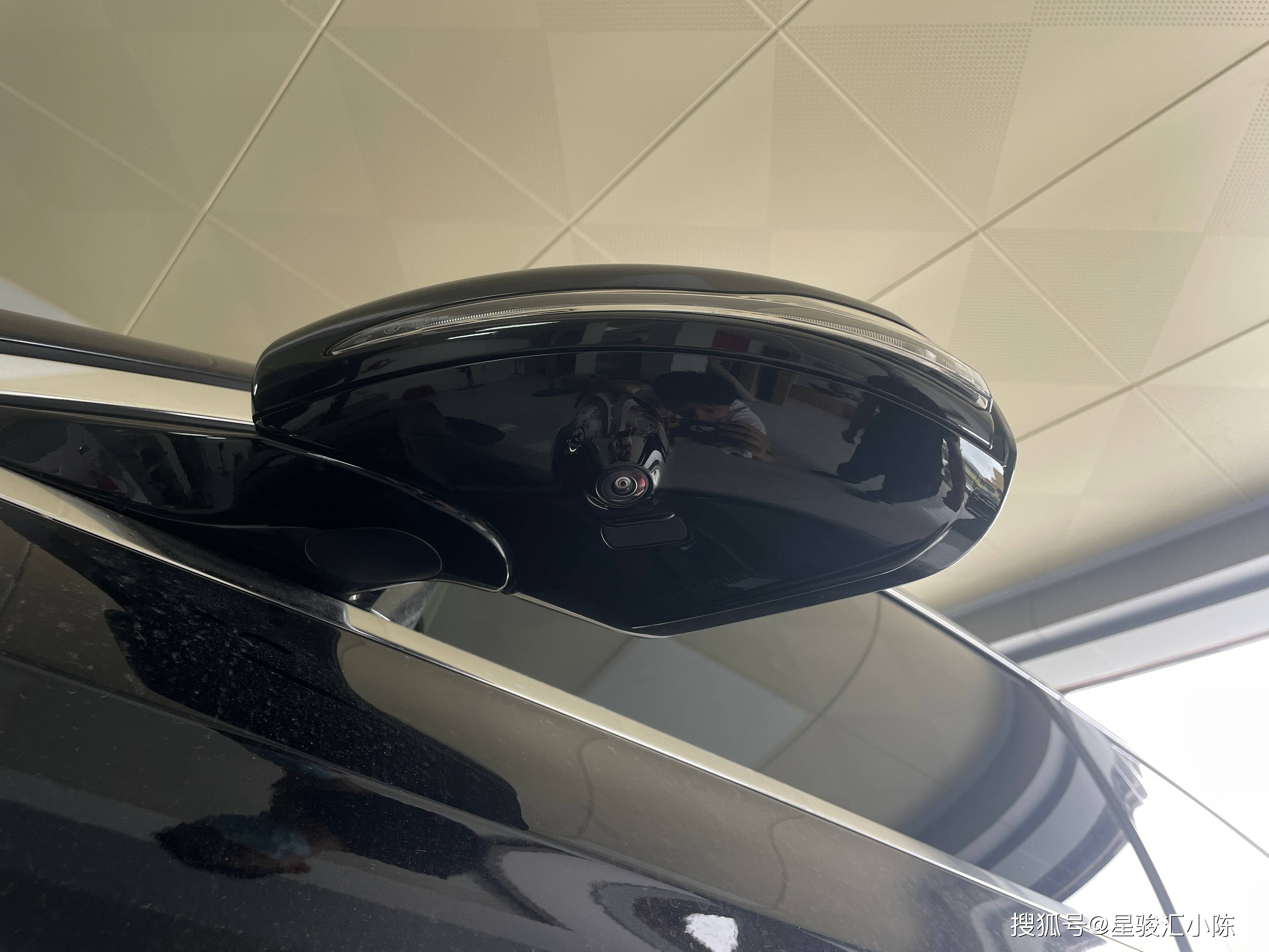 2022款奔驰E260L立标升级原厂360度全景影像，环视周边泊车更轻松_搜狐汽车_搜狐网