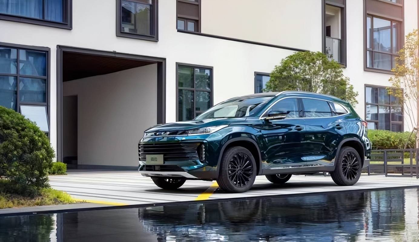 不到14万就能买中型SUV?2.0T配奇瑞自研8AT,搭8155,比星越L更宽敞_搜狐汽车_搜狐网