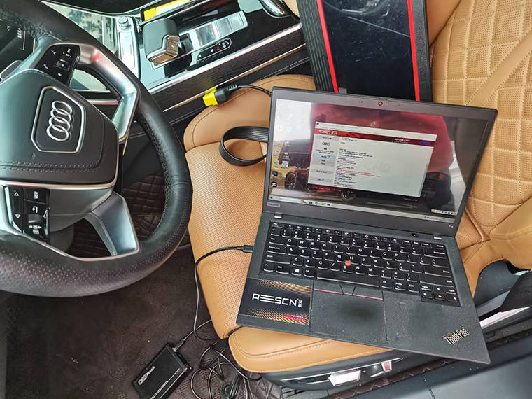 气场强大的奥迪A8L50T刷ecu改善动力迟滞换挡顿挫更完美_搜狐汽车_搜狐网