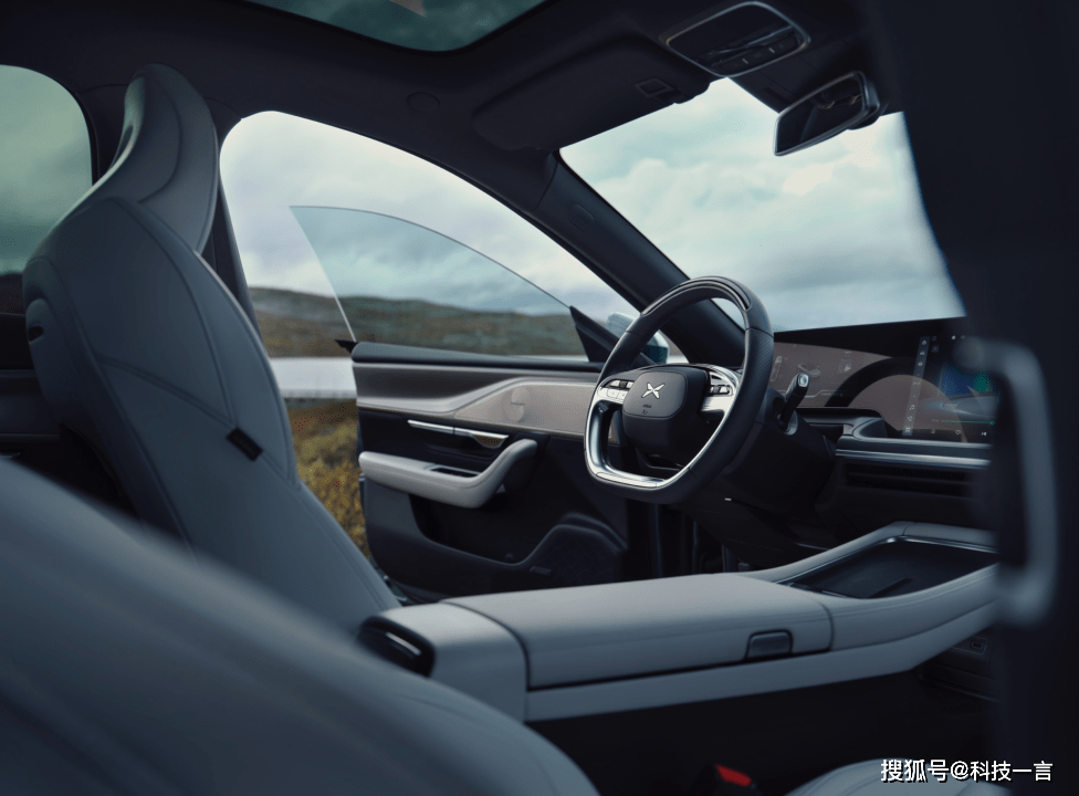 智驾体验优异 小鹏P7i 550版正式上市 售价22.39万起_搜狐汽车_搜狐网