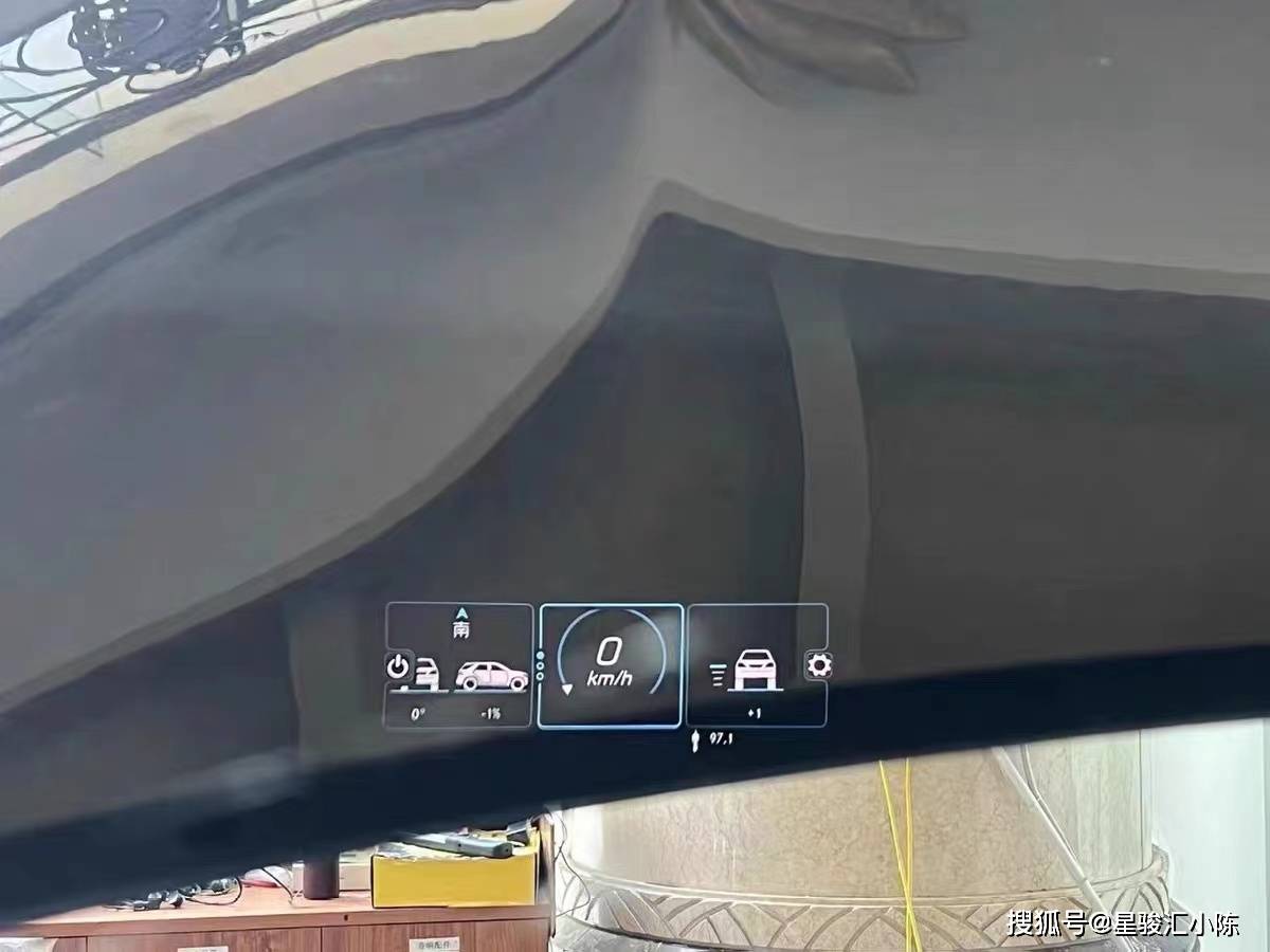 2023款奔驰GLE350加装23P智能驾驶辅助 HUD抬头显示两大实用功能_搜狐汽车_搜狐网