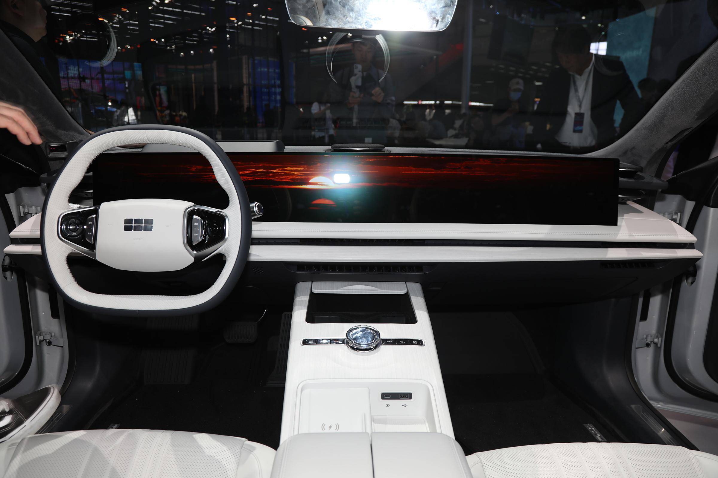 比亚迪汉EV同级，吉利银河E8将于12月16日预售，新车机/8295芯片_搜狐汽车_搜狐网