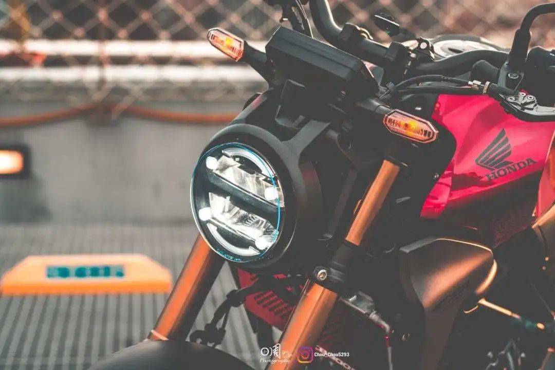改装档案｜Honda CB300R 撕裂时空的彩色咖啡_搜狐汽车_搜狐网