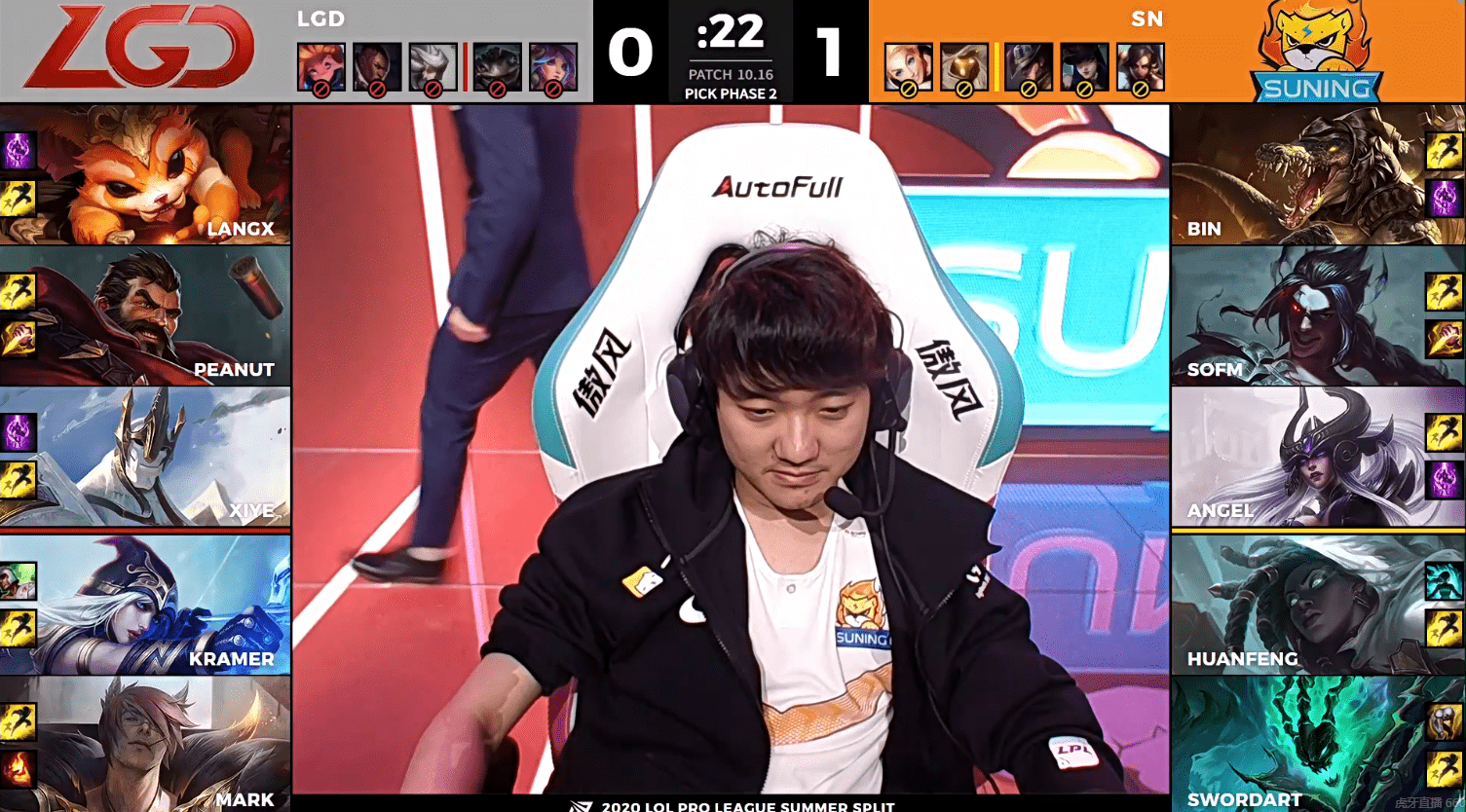 LOL：小花生终拿野核男枪，却被sofm凯隐压制SN拿下赛点！_加里奥