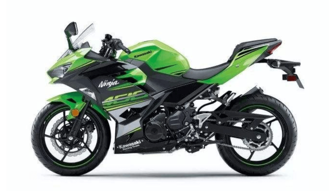 网曝2021款国内的Ninja400/Z400取消了135限速，最高速度直达180以上_跑车