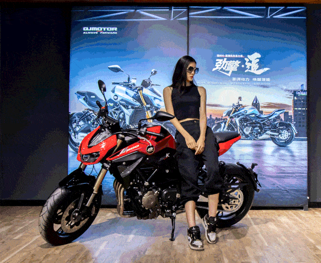 走进QJMOTOR中国第一家省级旗舰店开业现场，走进QJMOTOR济南车友活动日-搜狐大视野-搜狐新闻