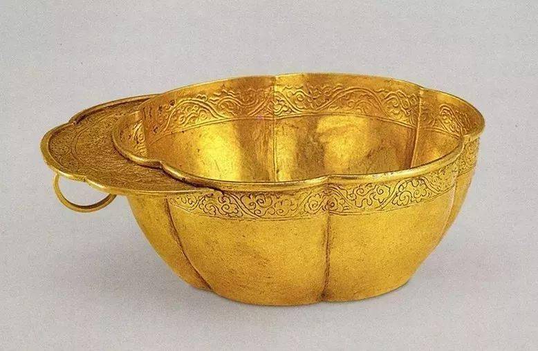 为什么古代的杯子不带把儿？_把手