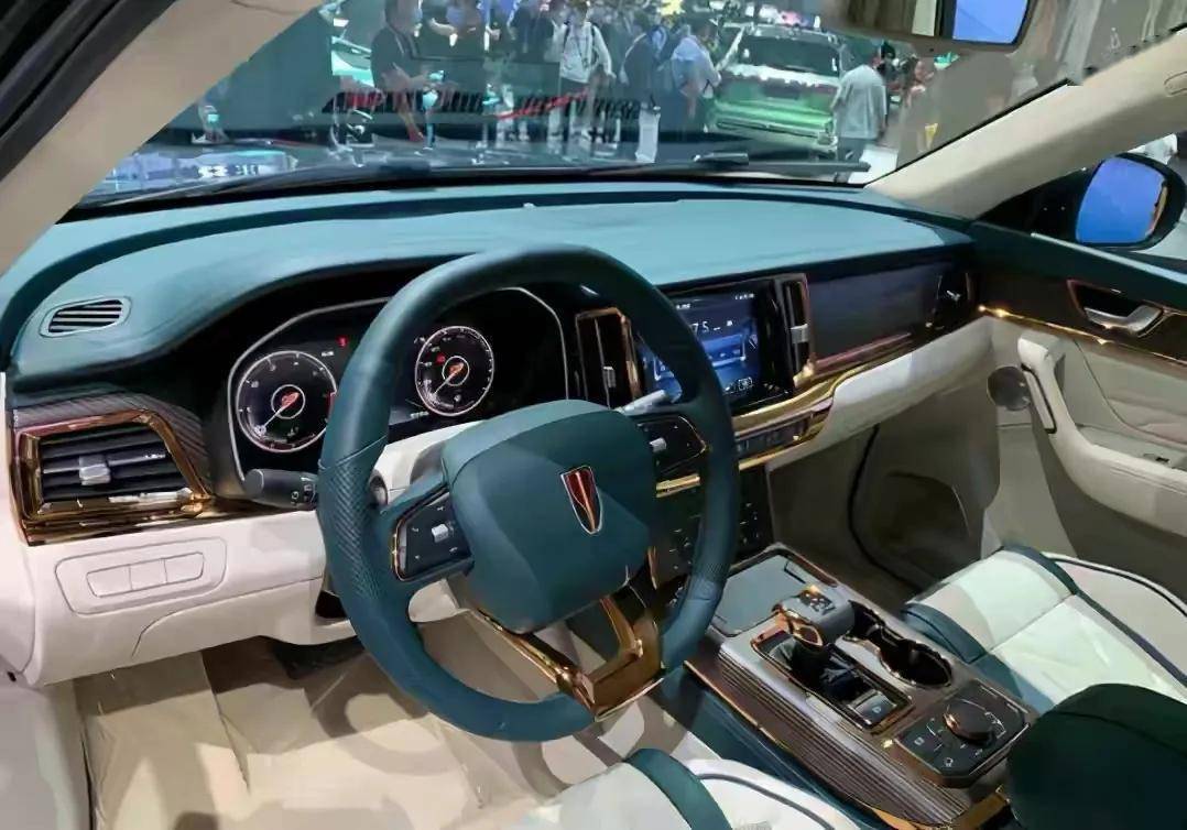 奥迪Q7劲敌！红旗HS7+实车，配3.0T比宝马X5动力足_搜狐汽车_搜狐网