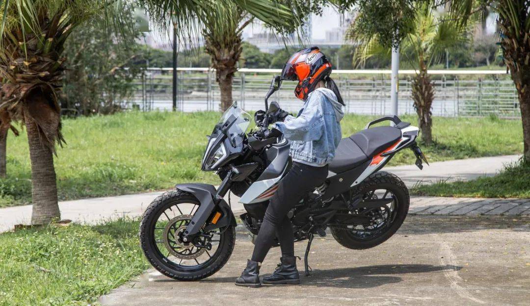 官宣！你等待已久的KTM 390ADV要来了！_搜狐汽车_搜狐网