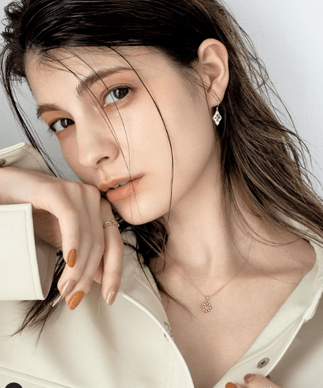 乐资讯丨Ins上吸粉百万的健身女神，清纯与性感并存，太美太上头！_maggy