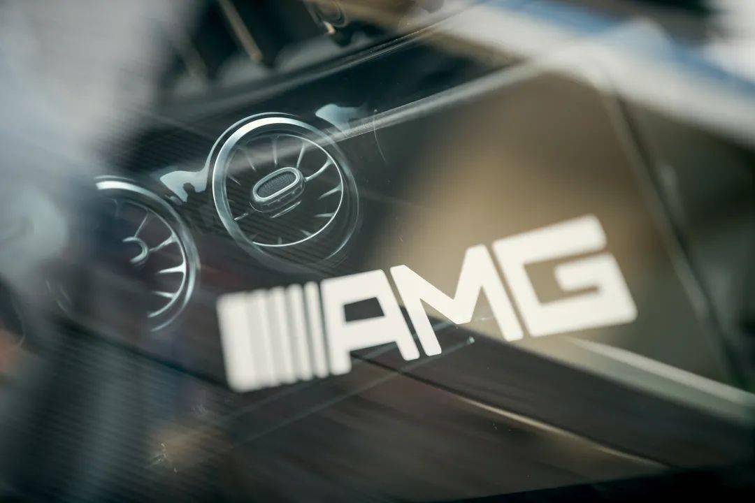 放下高性能执念，与AMG一起享受生活 | CAR REVIEWS_搜狐汽车_搜狐网
