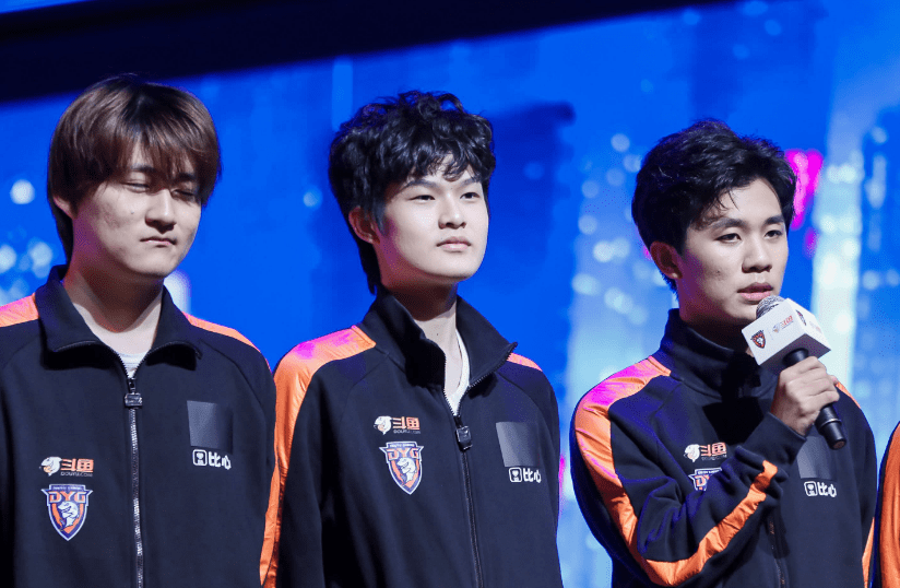 易瞳大战清清！DYG与TTG大战一触即发，究竟谁能证明自己_深圳