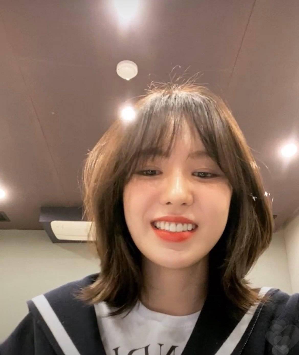 昨天直播中再次以Wendy cut出现的Wendy_Red