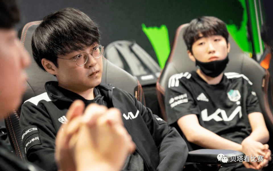 RNG夺冠，showmaker心态爆炸！Kkoma赛后怒批：下路送一血问题大_决赛