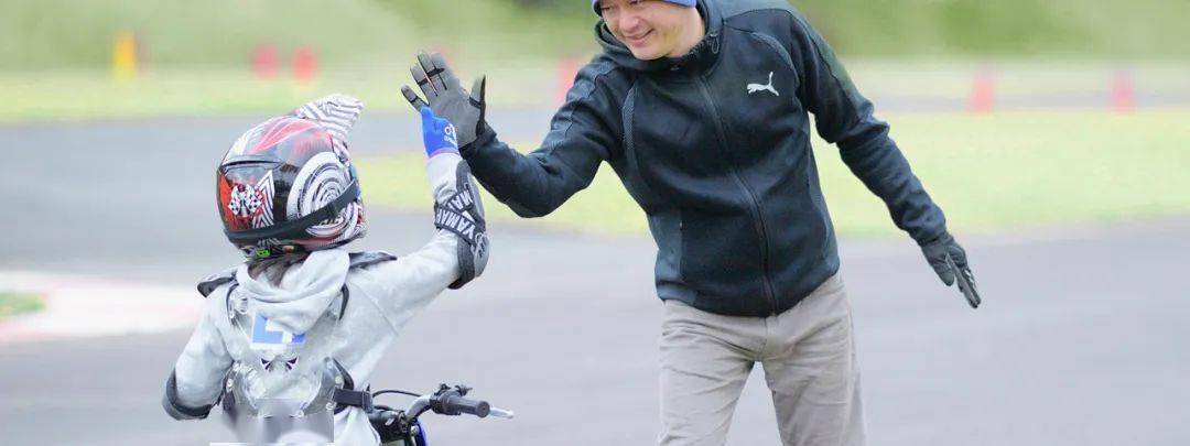 雅马哈发布TTR50儿童越野车..._摩托车