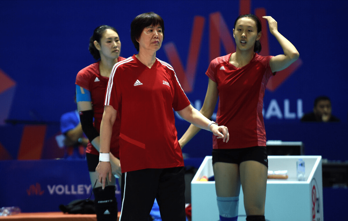 CCTV5直播，中国女排22点大战俄罗斯，朱婷有变，郎平目标横扫_比赛