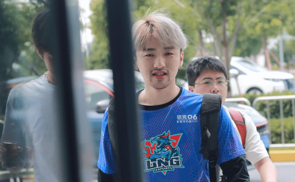 Smlz痛击前队友！冷少蓄须明志，LNG不敌UP仍获两连败_比赛