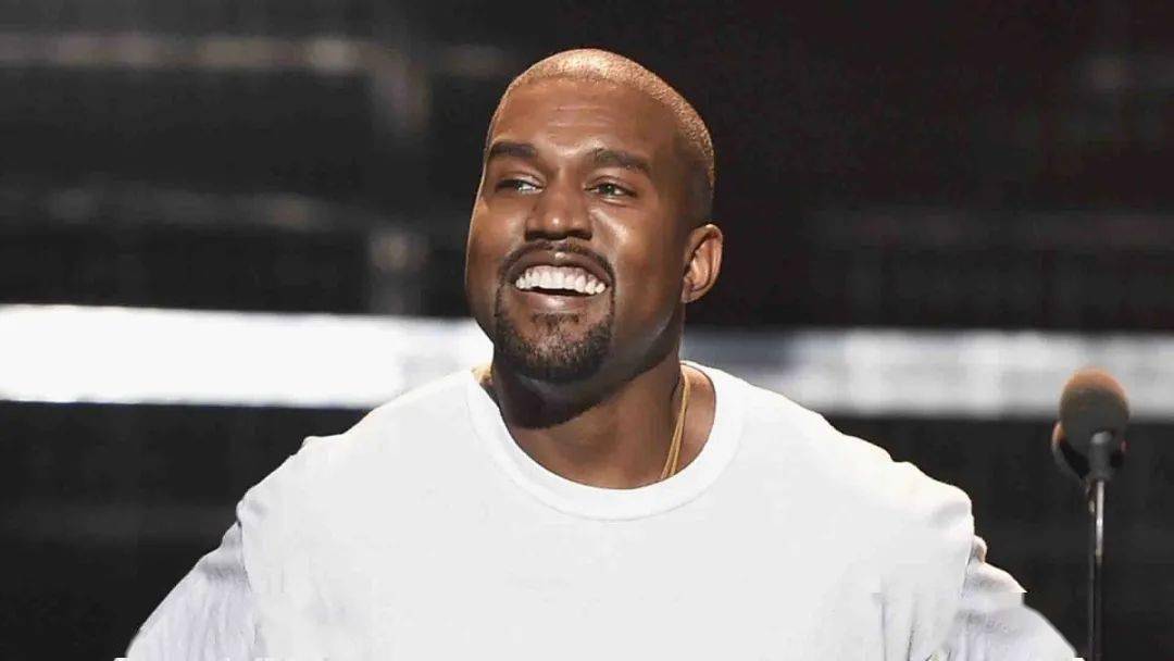侃爷改名了！以后请叫他“Ye”！ 网友：中国粉丝吃大亏！_Kanye