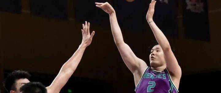 山东男篮拿下同曦，丁彦雨航首发砍下34分，投中9个三分_山东队