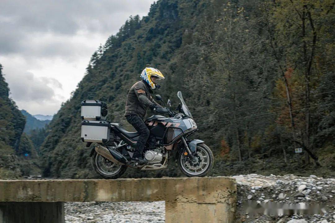 力帆KPT400长测（下）：舒适性俱佳的长途休旅车_搜狐汽车_搜狐网