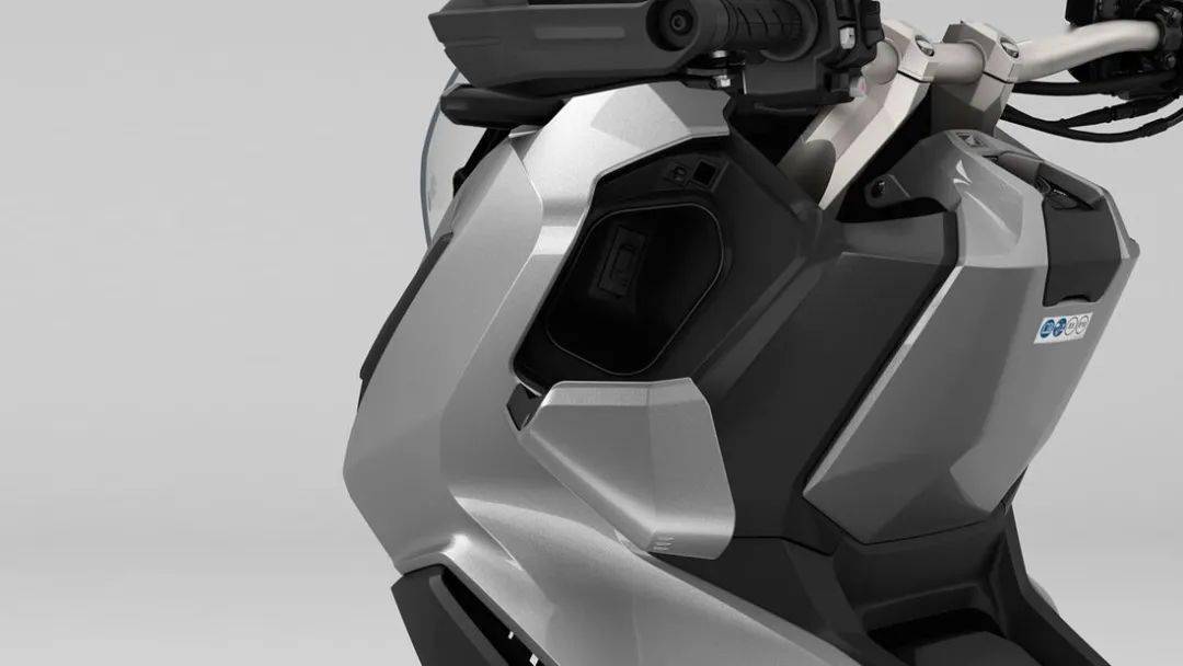 米兰车展 | 本田发布全新ADV350踏板车，基于NSS350平台_搜狐汽车_搜狐网