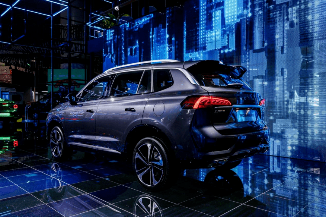 国民神车交锋，全新荣威RX5 MAX与第三代哈弗H6，谁胜一筹？_搜狐汽车_搜狐网