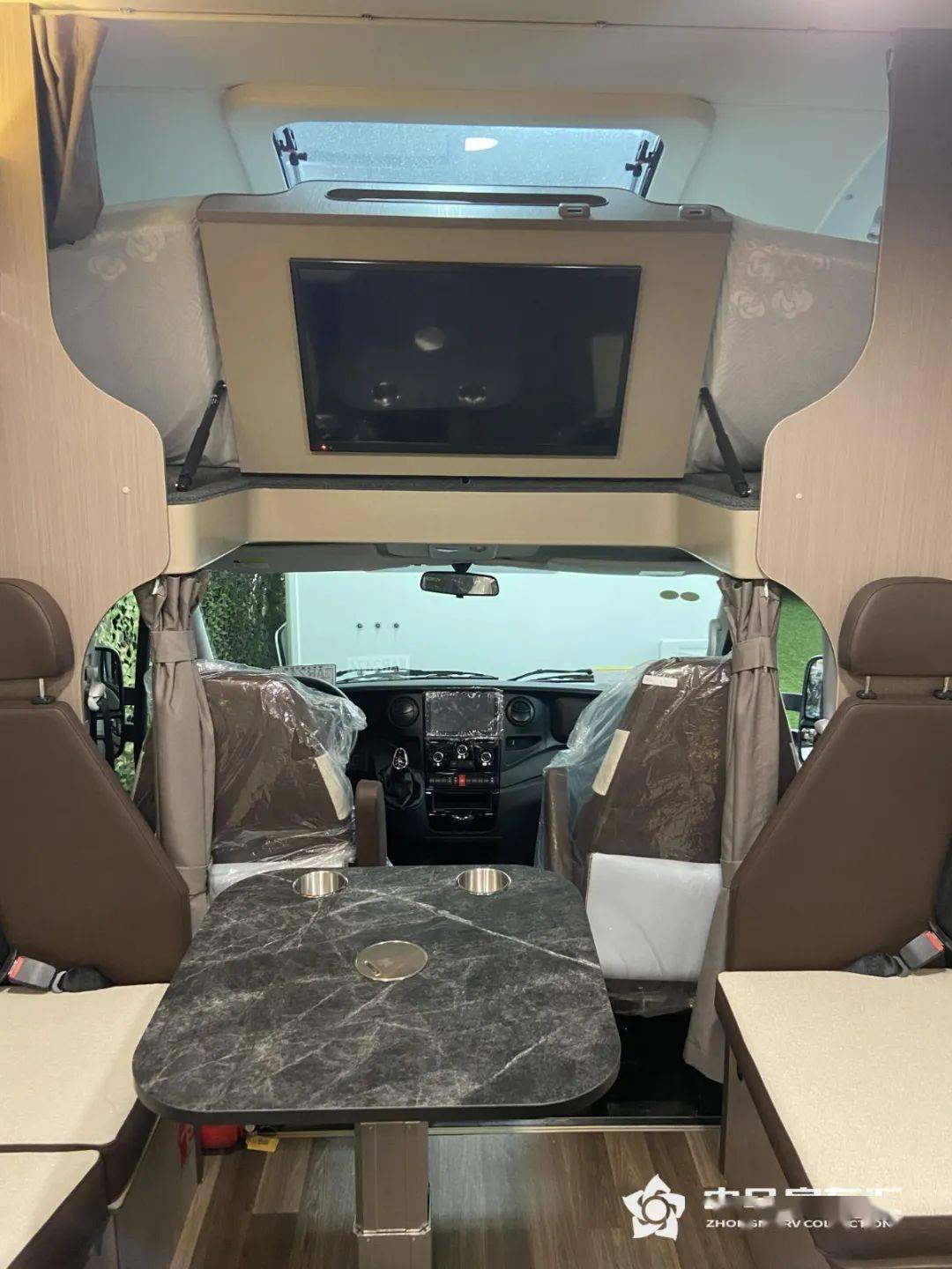 现车实拍丨C530依维柯 大顶无拓 咖白_搜狐汽车_搜狐网