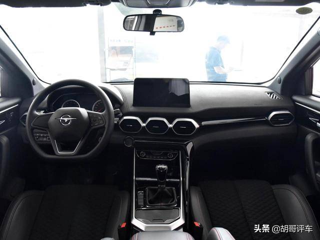 油耗6.9L，尺寸不小省油便宜的高性价比SUV，带你看海马8S_搜狐汽车_搜狐网
