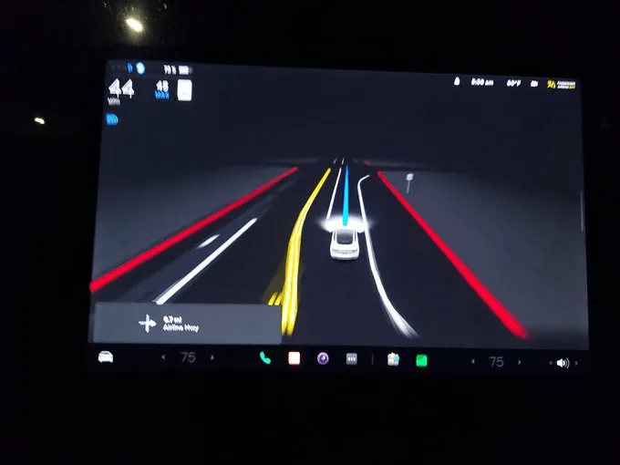 开辟全屏FSD可视化显示，特斯拉推送FSD Beta v10.8_搜狐汽车_搜狐网
