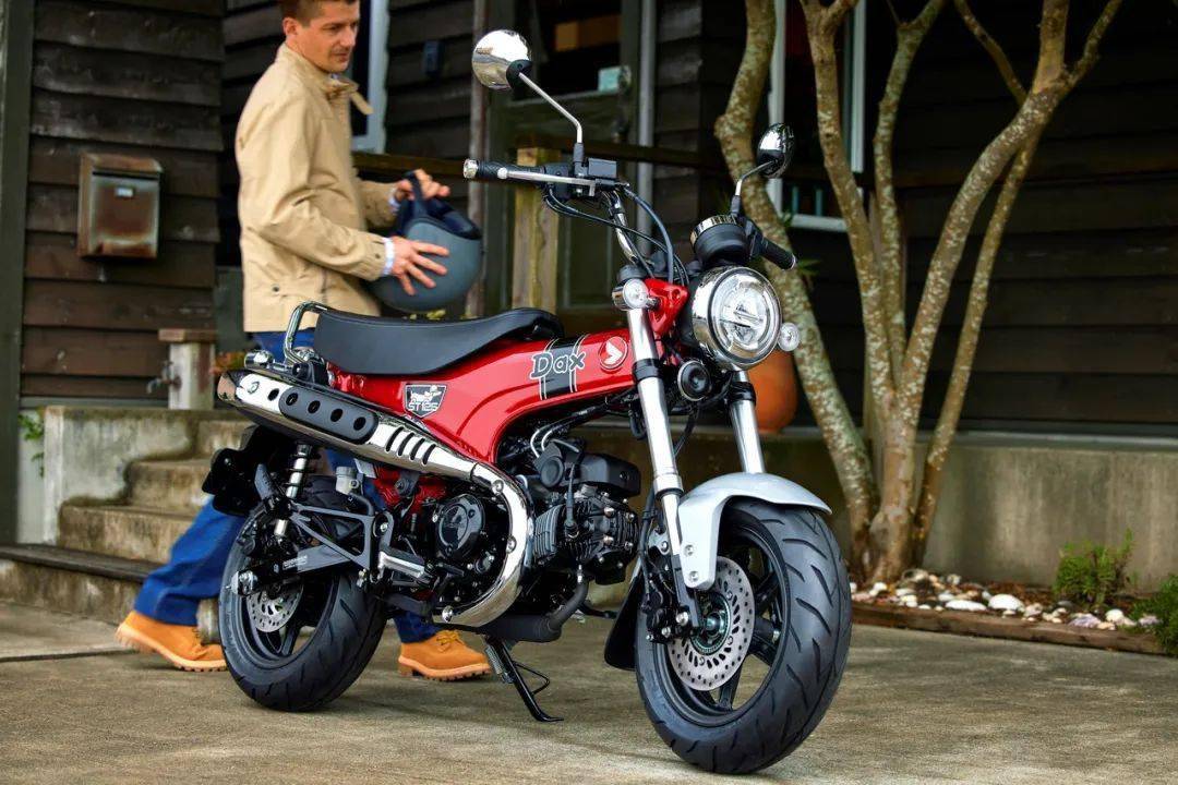 Honda ST125 Dax 户外特写_搜狐汽车_搜狐网