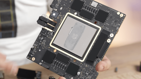 Mac Studio拆解实测：双面导热设计预留SSD升级位置_Ultra_用户_苹果