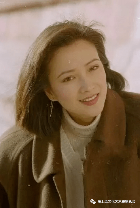 她是唯一演全四大名著的人，因长相漂亮在车站被发掘，今依旧很美_何晴_国家_瓜子脸