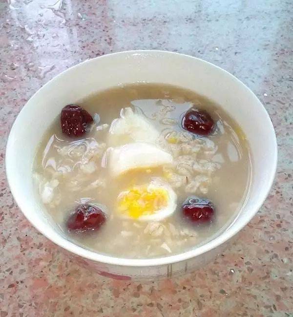 女生早上“空腹”吃4种食物,刮油又养颜,水桶腰一去不复返! 肠胃 燕麦 苹果