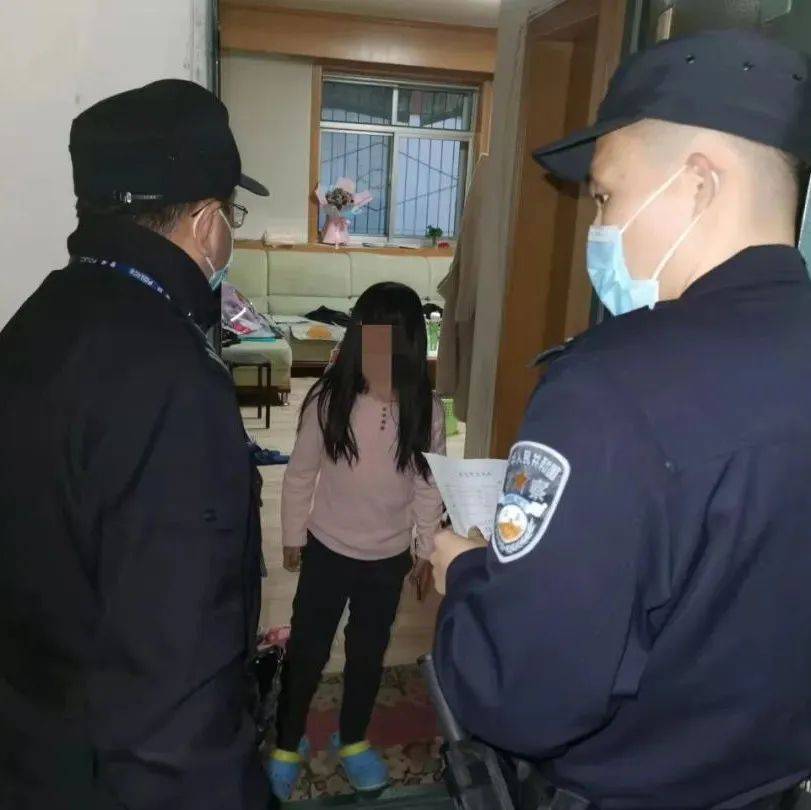 12岁女孩独自在家,有陌生人敲门 查煤气”报警孩子情况