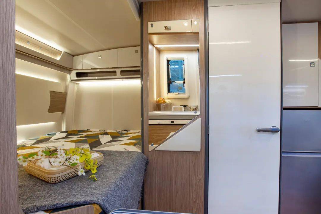 大驰房车DT471 城市露营伙伴 助力开启五彩绚丽生活_搜狐汽车_搜狐网