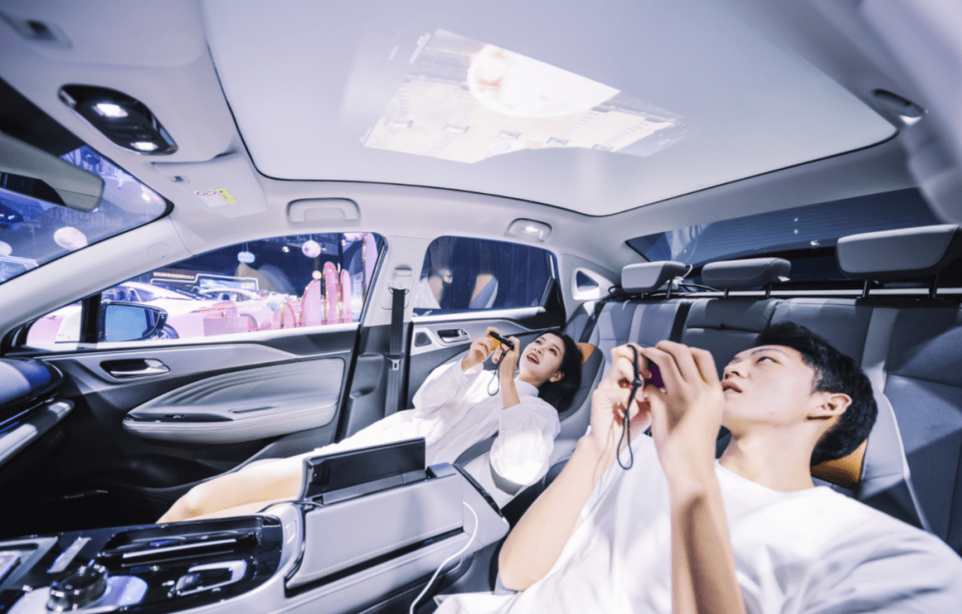 配全景天幕、L2+级驾驶辅助，续航超500km，这三款纯电轿车20万可以搞定_搜狐汽车_搜狐网